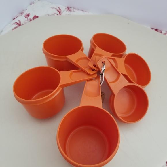 Tupperware | Kitchen | Tupperware Orange Measuring Cups Set | Poshmark